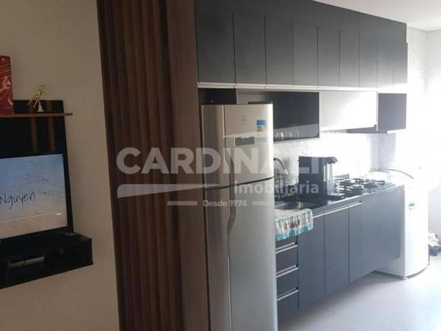 Apartamento com ótima localização, próximo de serviços essenciais e com área de lazer completo