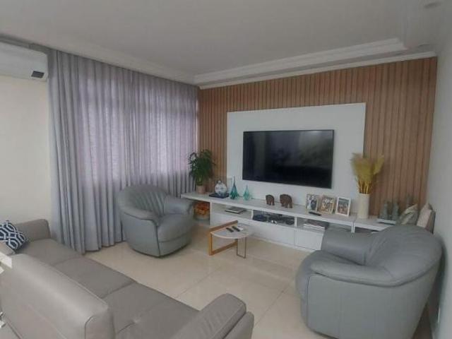 Apartamento com ótima localização, sendo em uma das principais avenidas da Mooca