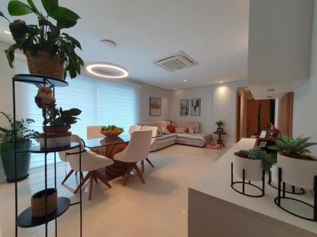 Apartamento com lazer completo, vista mar a venda em Santos localizado no Embaré