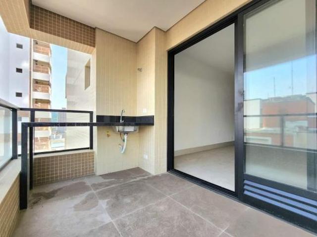 Apartamento com lazer no bairro do José Menino, quadra da praia, 02 quartos
