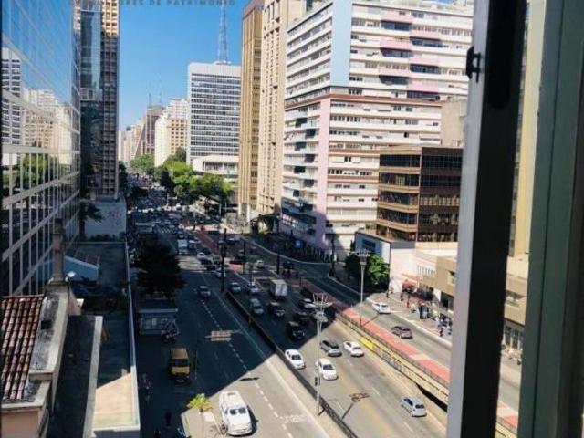 Apartamento com linda vista da Avenida Paulista