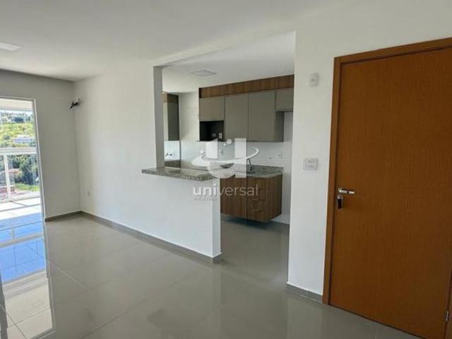 Apartamento com móveis planejados
