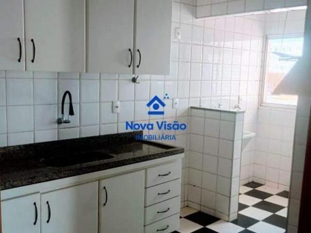 Apartamento com móveis planejados para venda no Universitário