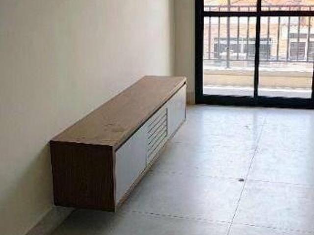 Apartamento com móveis, 2 vagas de garagem, 2 dormitórios com móveis suíte e sala 2 ambientes anex
