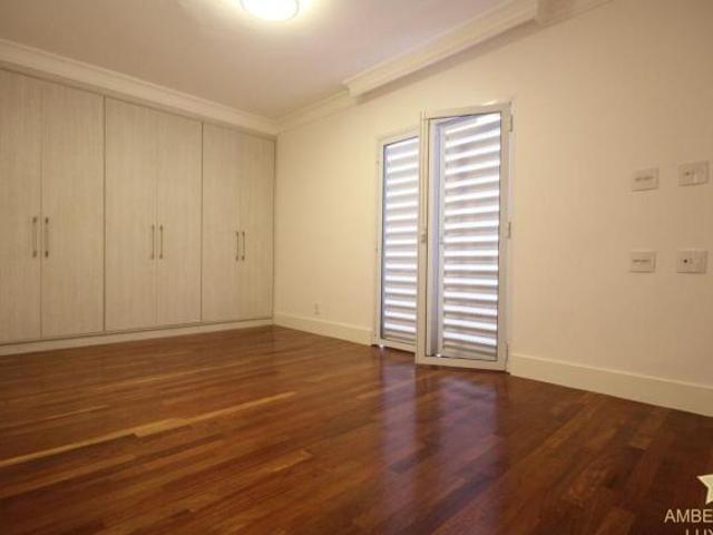 Apartamento com muita iluminação natural em Higienópolis