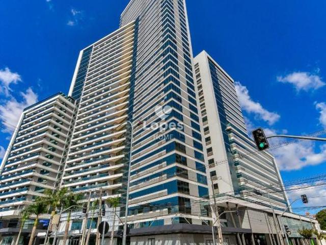 Apartamento com Sacada Mobiliado e Andar Alto no Centro