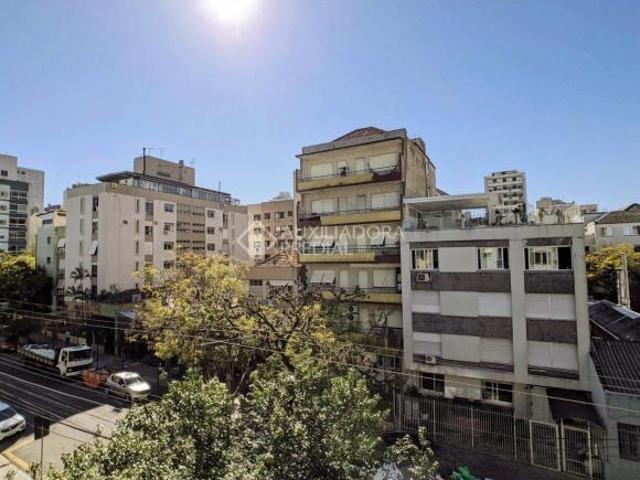 Apartamento com sacada na Fernandes Vieira!