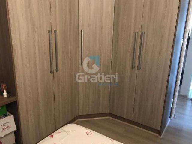 Apartamento com sacada no Resid. Nova America