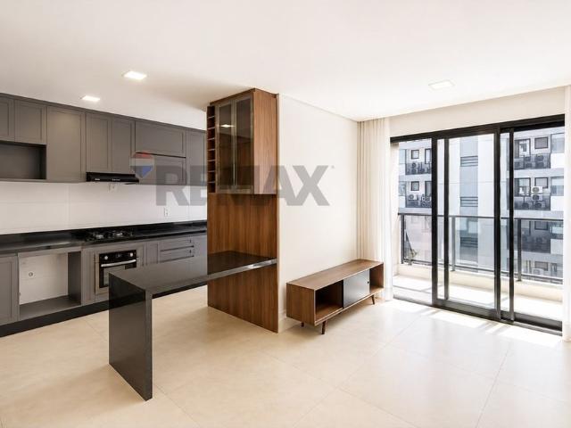 Apartamento Com Sacada Noroeste com 2 quartos sendo 1 suíte SQNW 303