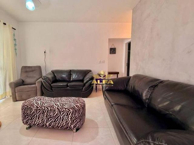 Apartamento com Sacada a 1 Quadra da Praia das Pitangueiras – Alfa Imóveis Guarujá