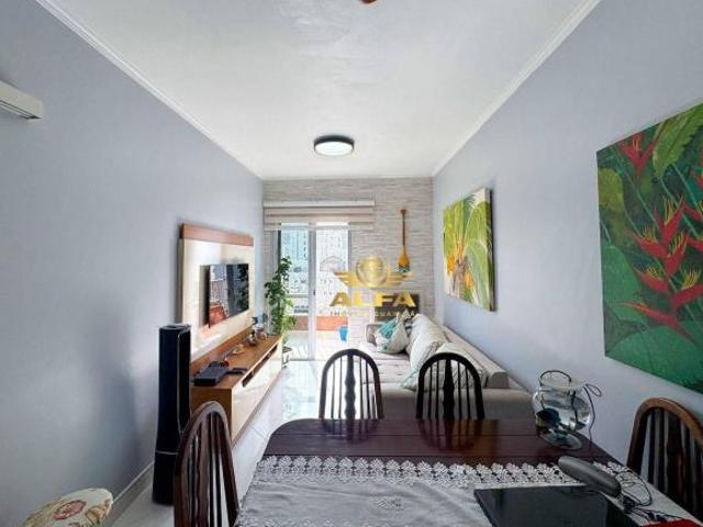 Apartamento com sacada a 2 quadras do mar em Pitangueiras – Alfa Imóveis Guarujá