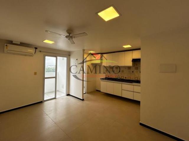Apartamento com Sacada à Venda – 2 Dormitórios no Jardim dos Pássaros | Guarujá/SP