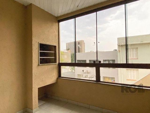 Apartamento com sacada, churrasqueira e vaga de garagem no Centro Histórico