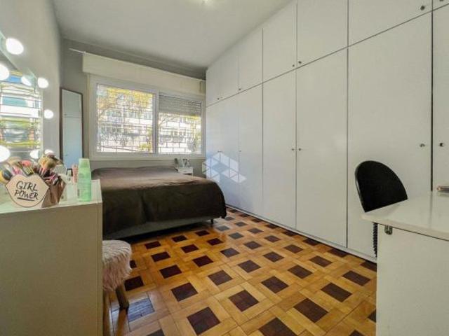 Apartamento com sacada com 3 dormitórios no Rio Branco