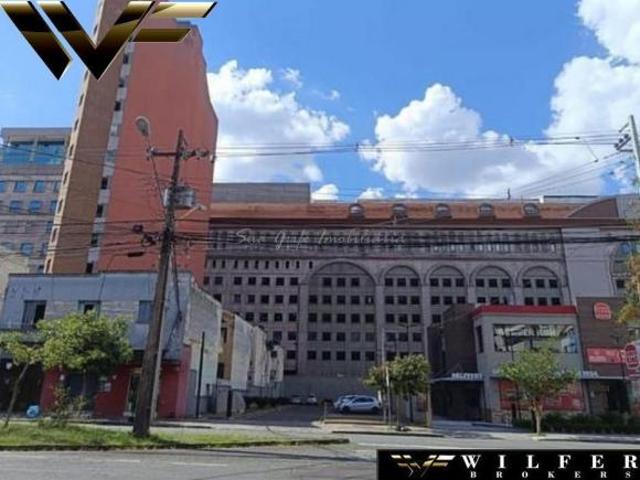 Apartamento com Sacada e Churrasqueira à Venda em