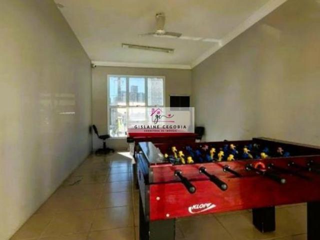 Apartamento com sacada e elevador e vaga coberta