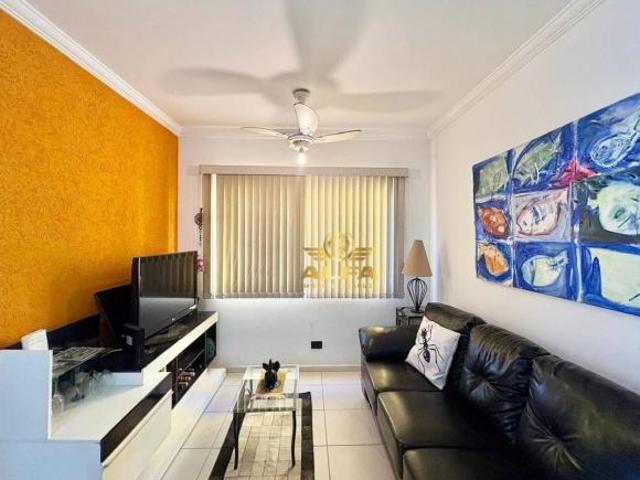 Apartamento com sacada e lazer completo na Praia da Enseada – Alfa Imóveis Guarujá