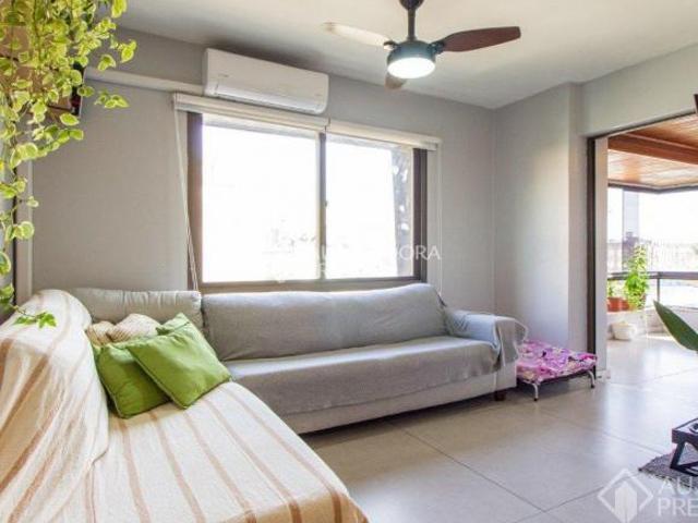 Apartamento com sacada e vaga no Centro Histórico