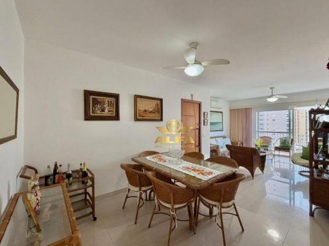 Apartamento com sacada e vista mar na Praia das Pitangueiras – Alfa Imóveis Guarujá