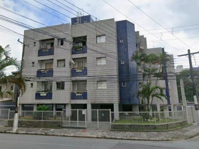 Apartamento com sacada e vista para o mar a 100m da praia