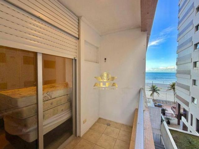 Apartamento com sacada em condomínio frente mar na Praia das Astúrias – Alfa Imóveis Guarujá