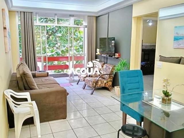 Apartamento com sacada Enseada