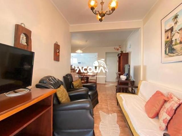 Apartamento com sacada Enseada