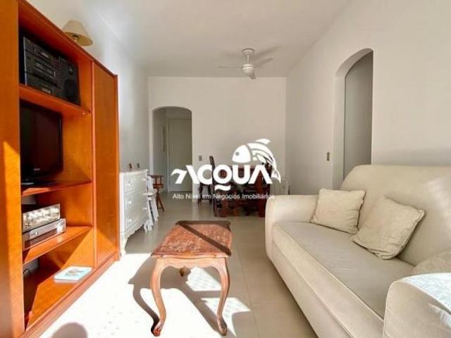 Apartamento com sacada Praia da Enseada