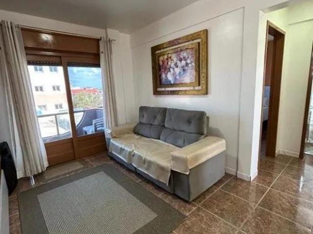 Apartamento com Sacada Próximo do Mar em Tramandaí