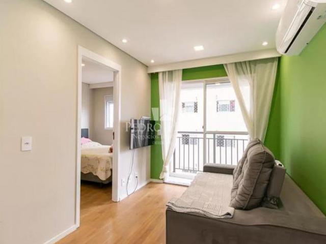 Apartamento com sacada 2 dormitorios, 1 banheiro 1 vaga Condominio Vita Parque