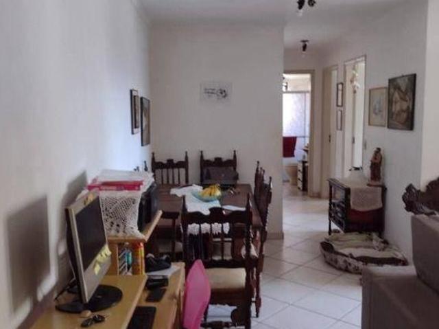 Apartamento com sacada