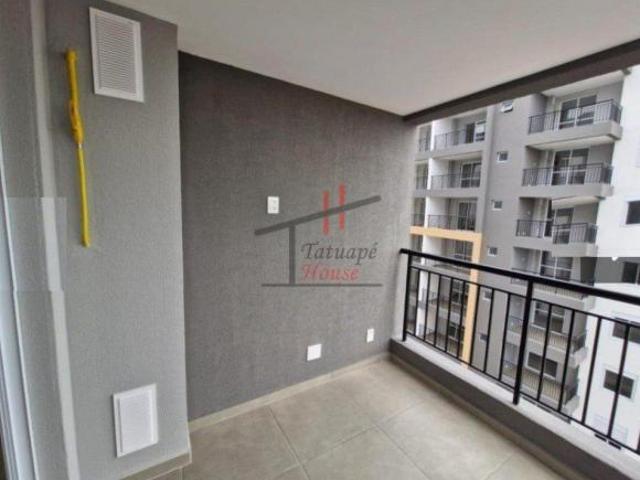 Apartamento com Sacada 40m2 ao lado do Metrô