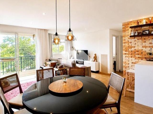Apartamento com Sala Integrada e Possibilidade de 3º Quarto no bairro Tingui