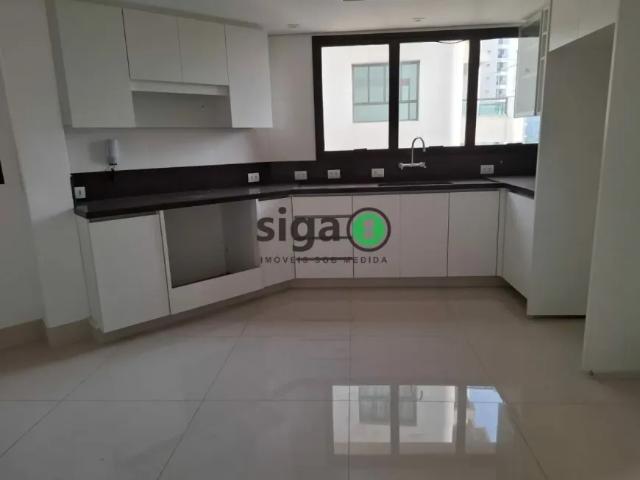 Apartamento com suítes e 4 vagas para venda, 244 m² Vila Susana
