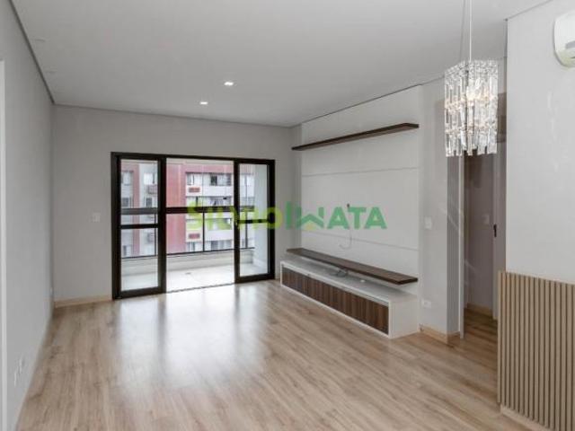 Apartamento com suíte à Venda na Av. XV de Novembro Maringá/PR