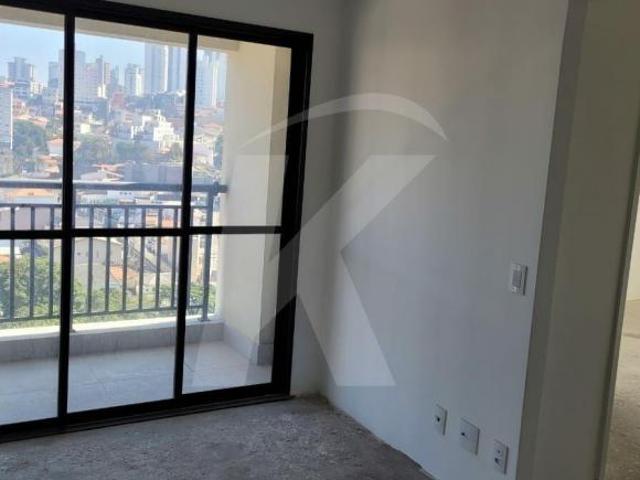 Apartamento com suíte ao lado do metrô