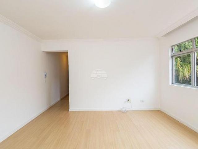Apartamento com Suíte e 2 Vagas de Garagem no Água Verde