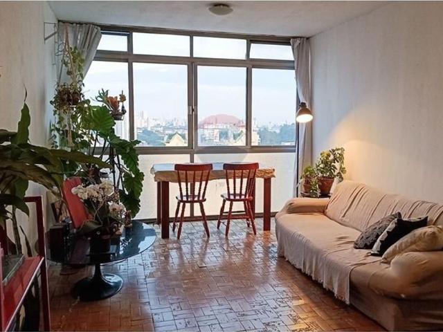 Apartamento com Suíte e Salão de Festas em Santana