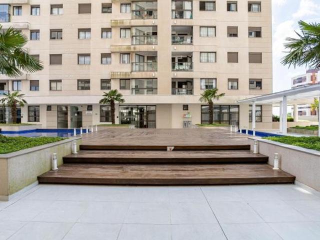 Apartamento com suíte no bairro Capão Raso, Curitiba/PR