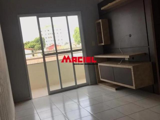 Apartamento com suíte repleto de armários no Bosque dos Eucaliptos!