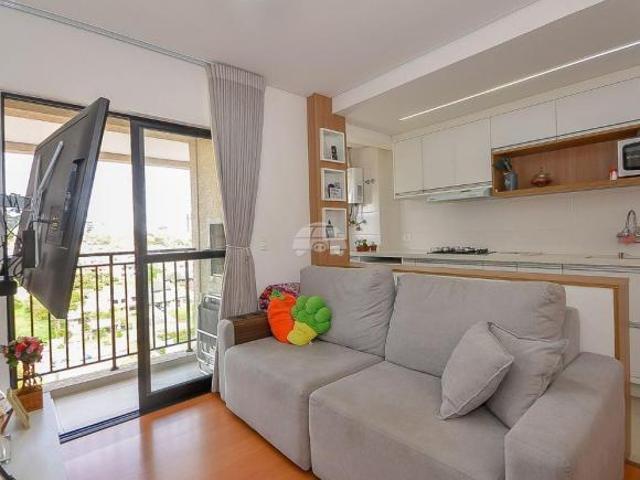 Apartamento com Suíte, Vaga de Garagem e Churrasqueira no Tingui