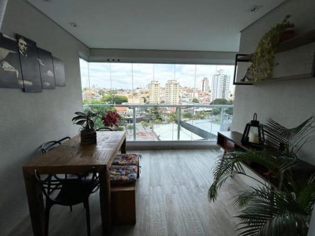 Apartamento com Suíte, Varanda e Vaga de Garagem pertinho do metrô Jd. São Paulo