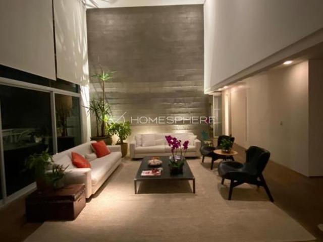 Apartamento com pé direito duplo, 250m2, 3 suites e 4 vagas em Perdizes