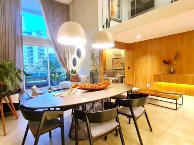 Apartamento com pé direito duplo e lazer com clube no Campo belo. Perto do Colégio Vértice