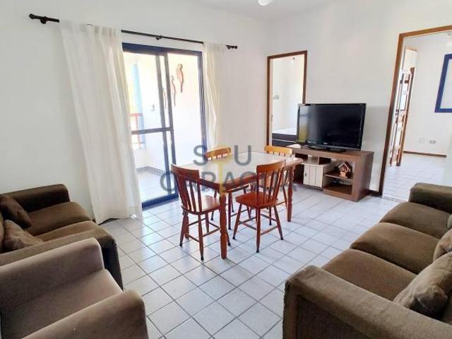 Apartamento com piscina a 150m da orla da praia Martim de Sá para venda