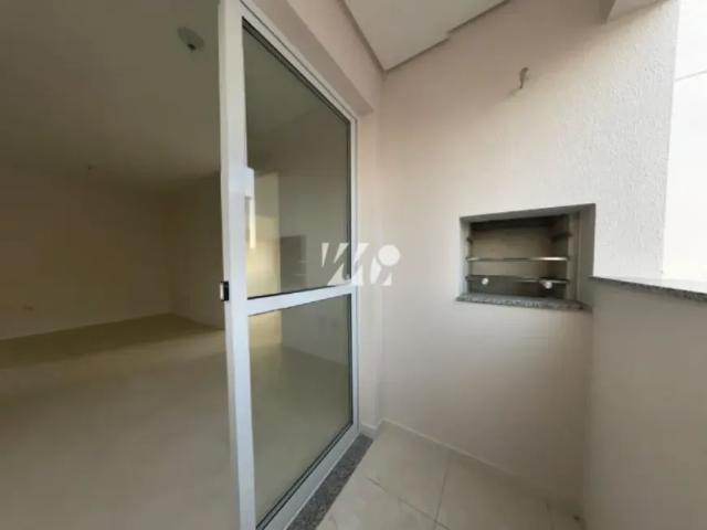 Apartamento com Piscina e 2 Quartos em Aririú mrt