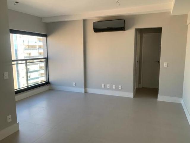 Apartamento com Planejados e Climatizado estilo Studio no Coração do Cambuí, em Campinas