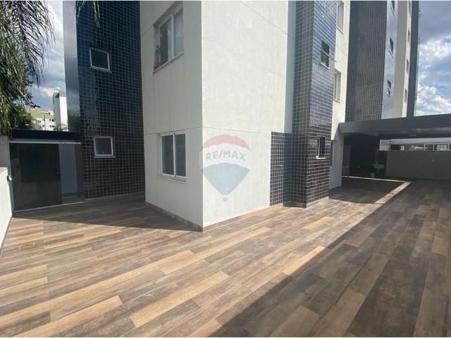 Apartamento com privativa para alugar 3 qts sendo 1 suite no bairro Palmeiras