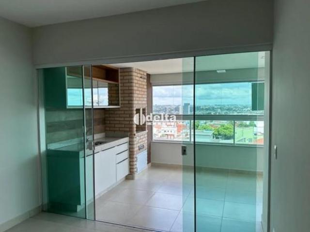 Apartamento com quartos 3 sendo 2 suíte disponível para venda no bairro Martins em Uberlândia MG