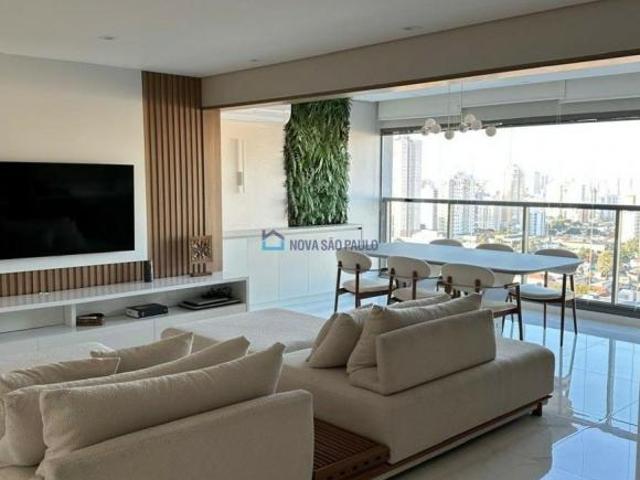 Apartamento com quartos sendo duas suites, a 100m do metrô, no Ipiranga
